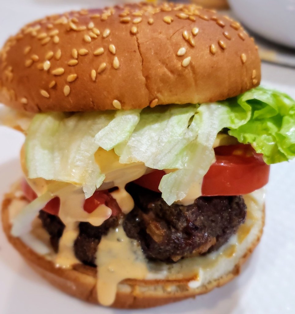 Juicy Beef Burger Recipe - DevineDishes Recipes